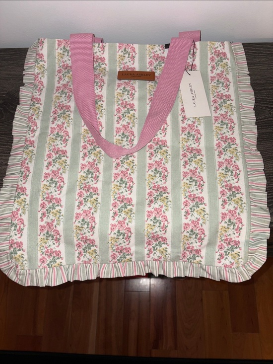 Laura Ashley | Bags | Laura Ashley Mayhill Green Canvas Tote | Poshmark